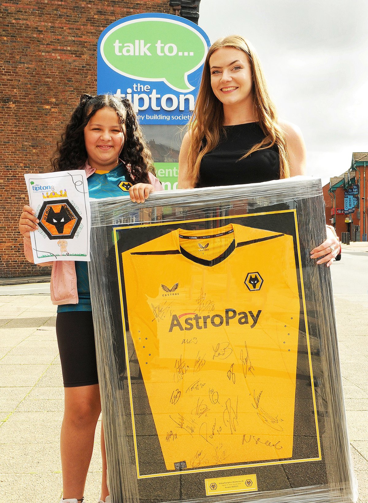 Tipton & Coseley Building Society unveil ‘Magic Moments’ winner